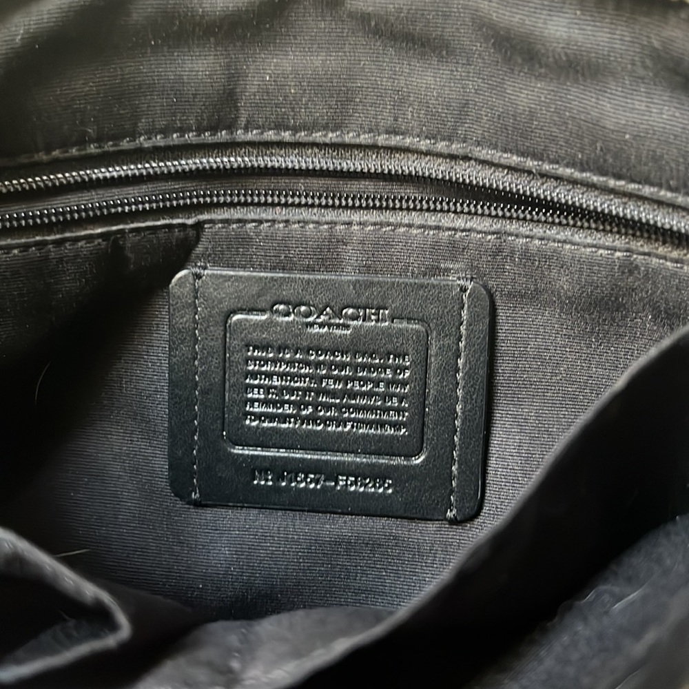 Coach Signature C Crossbody - Gem